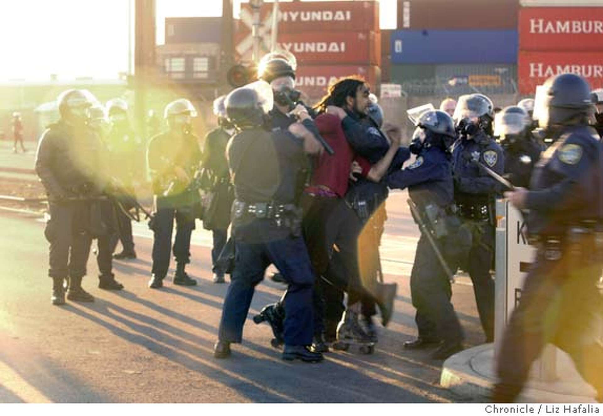 OAKLAND / Agreement reached on crowd-control tactics