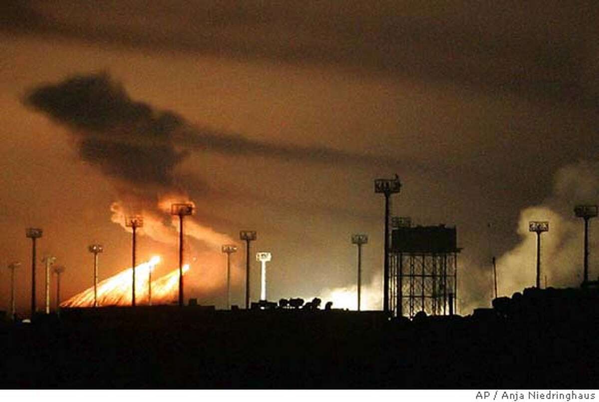 U.S. drives into heart of Fallujah / Army, Marines face rockets and ...