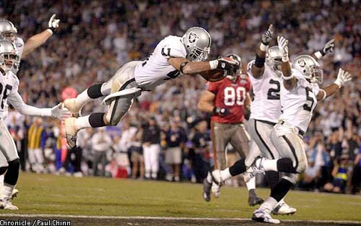 A Nation mourns / Raiders endure pounding / Barret Robbins fiasco didn ...