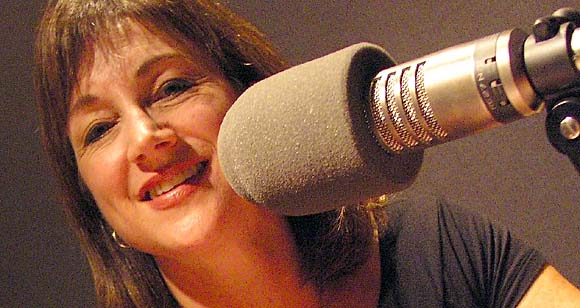 PEOPLE / Environmental activist colors the airwaves green