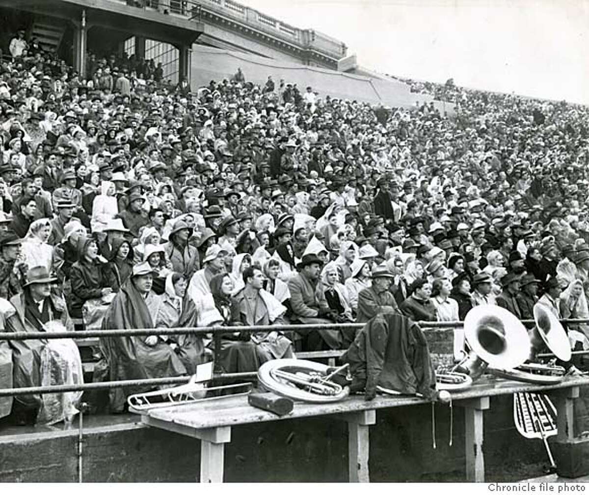 EAST-WEST SHRINE GAME: 1925-05 / An institution leaves the Bay Area ...