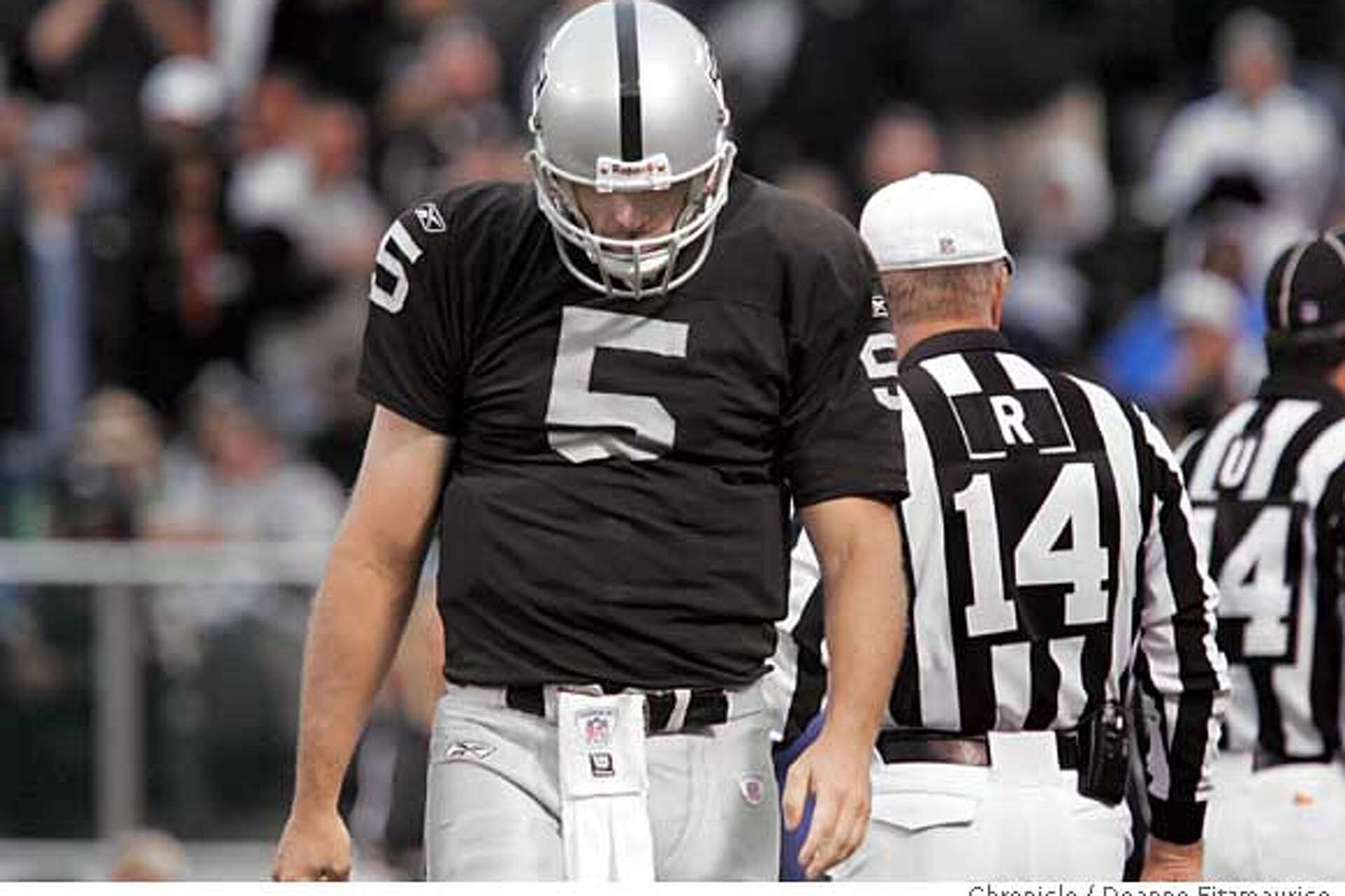 Fans unload on Collins with linebacker's subtlety