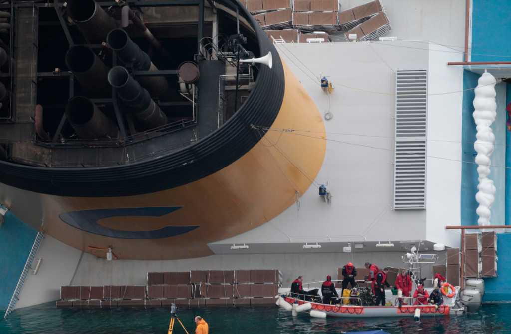 Passenger supports captain