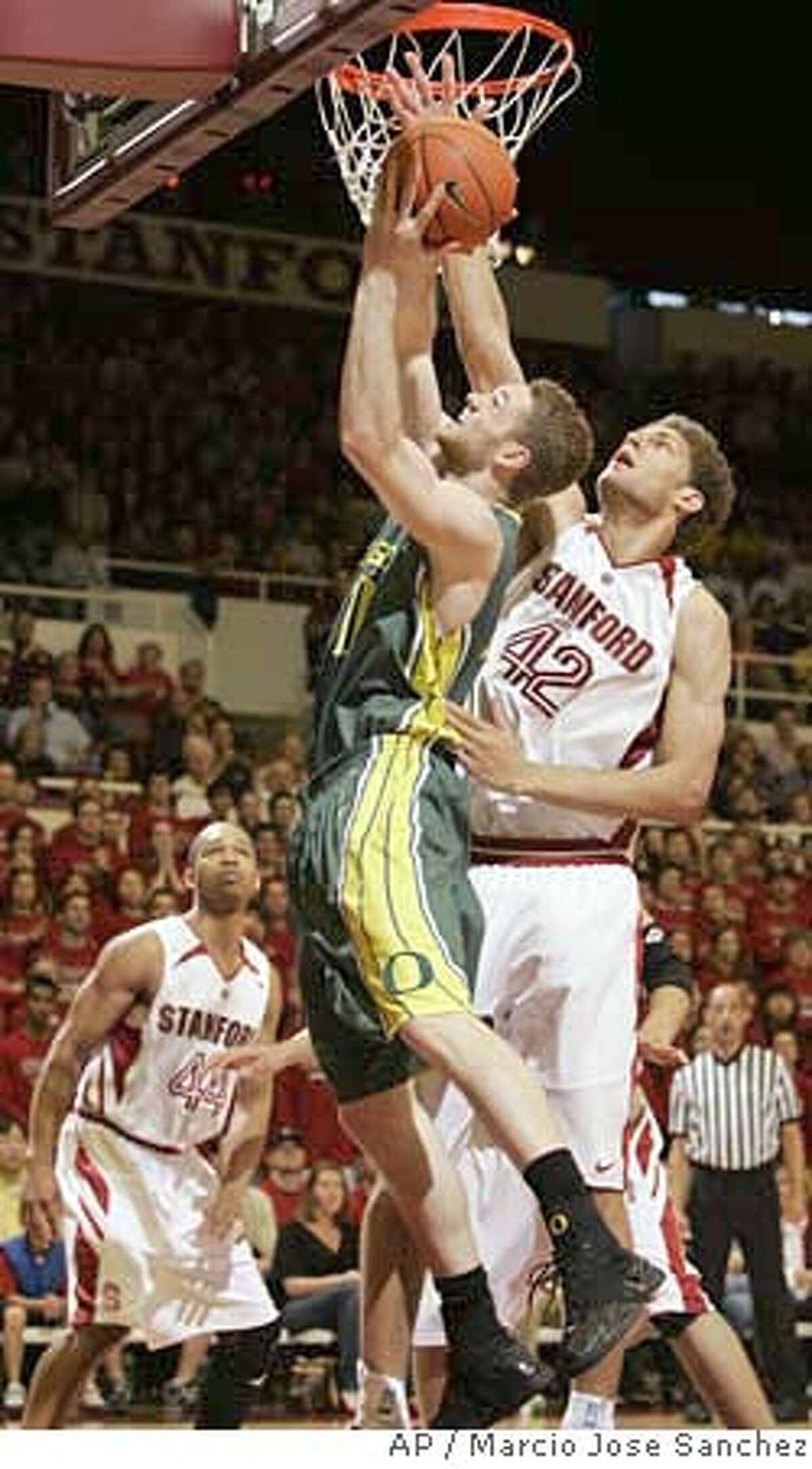 Stanford controls the ball, Oregon / Cardinal commit only 6 turnovers ...