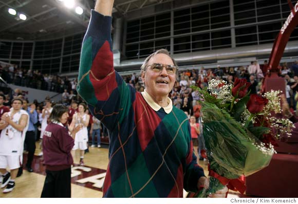 Davey does it with style / Last home game is a sound victory over San Diego