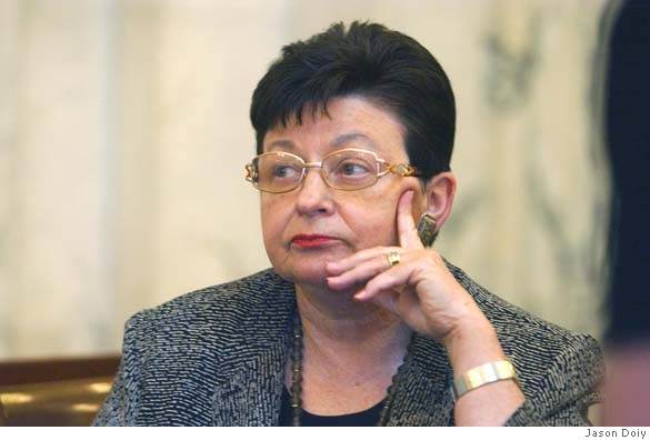 S.F. judge feels 'sullied' by Roberts media battle