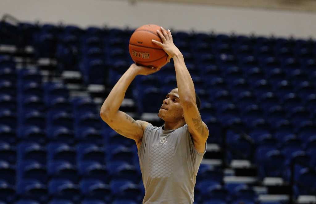 'Runners boast 3-point gunners