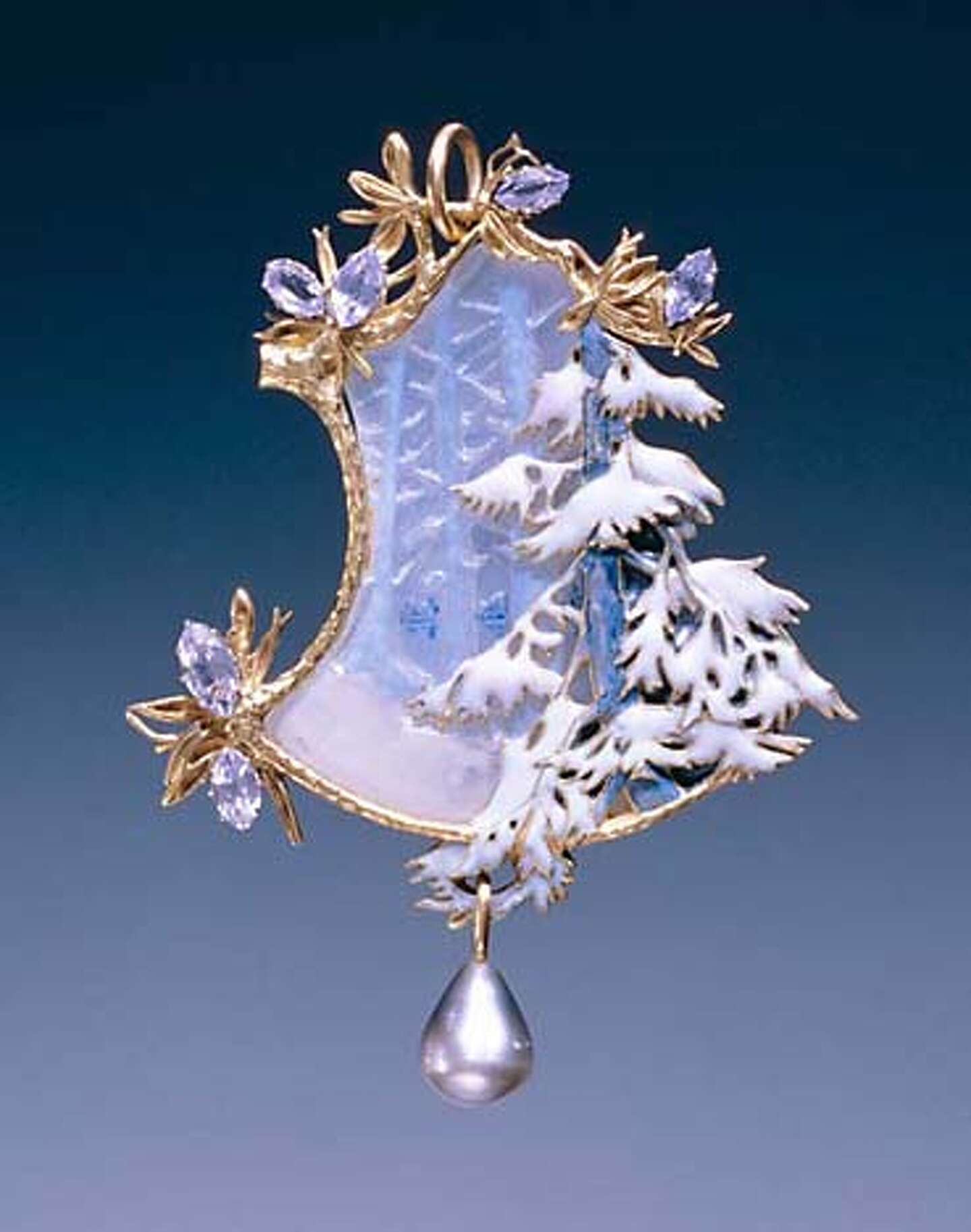 ON DISPLAY / Classic looks for French jewelry