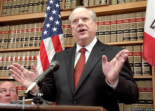 Lockyer grabs Laci case spotlight / Attorney general keeps his name on ...