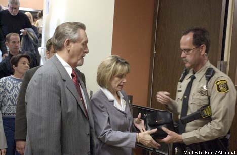 How prosecutors choose death penalty / Stanislaus D.A. says Laci case ...