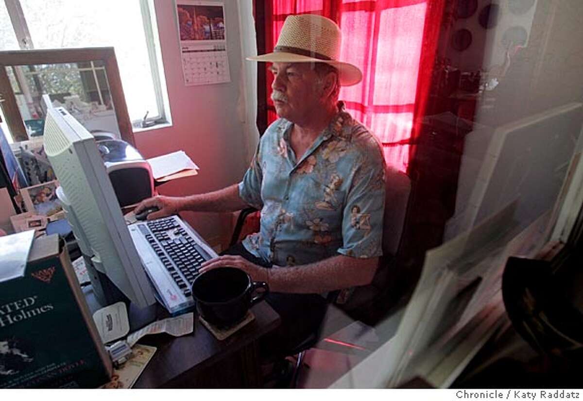 PEOPLE / A life of peddling flowers -- and bad puns / Long-ago move ...