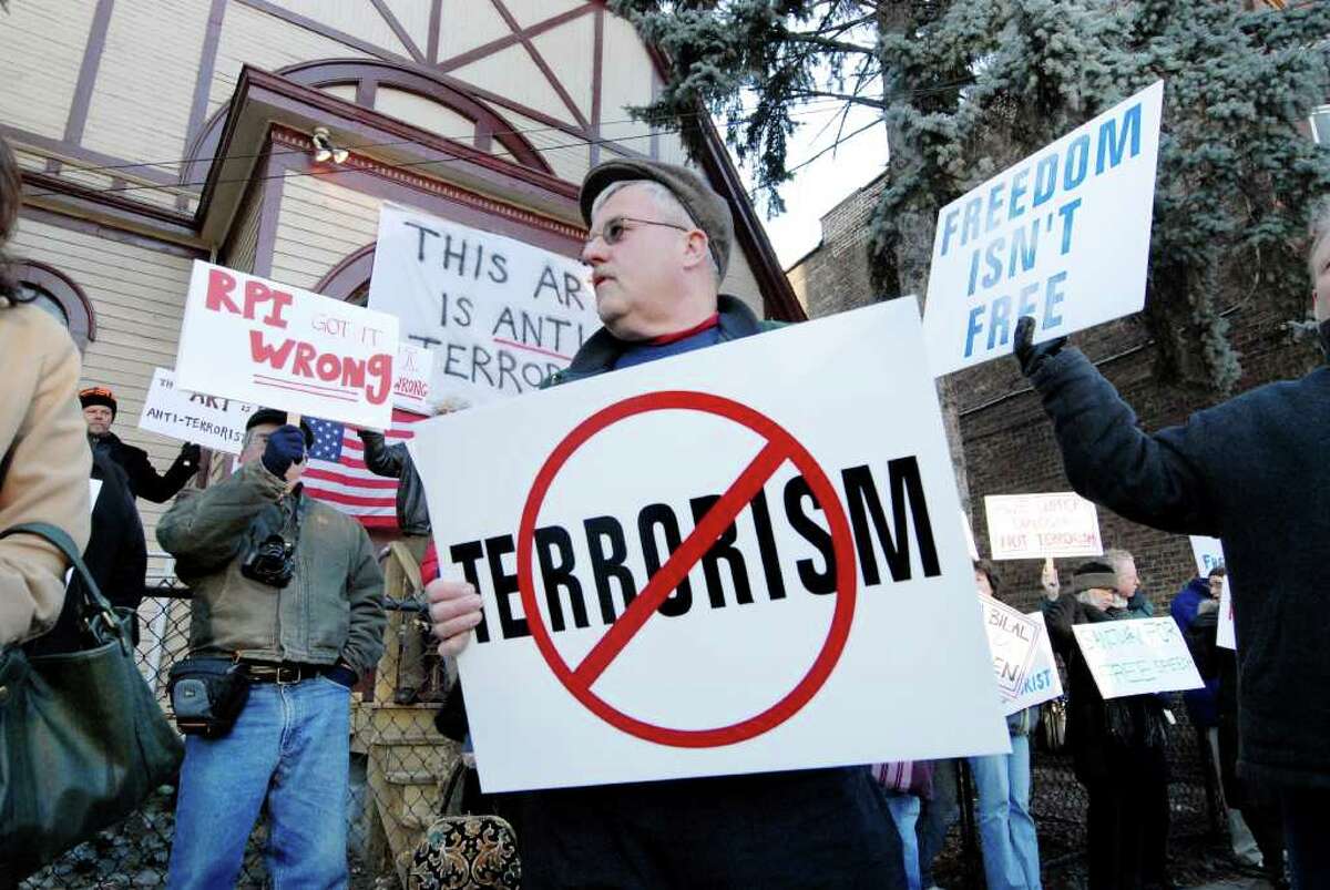 Free speech suit against Troy is settled