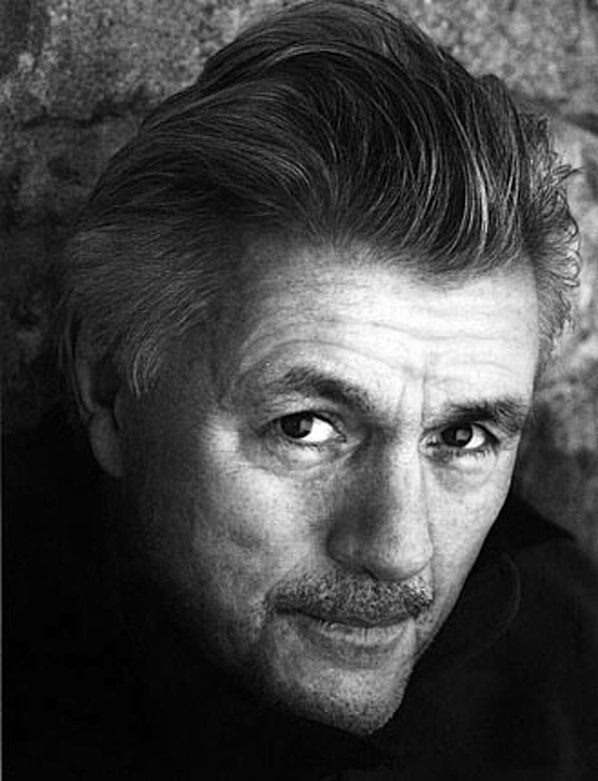 Making sense of a father's smudged trail / Irving's novel follows boy's ...