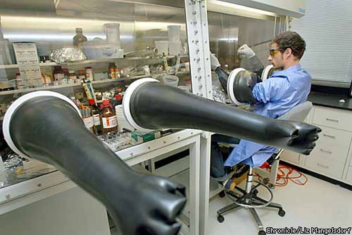 Molecular might / Nanotech 'battle suits' could amplify soldiers' powers