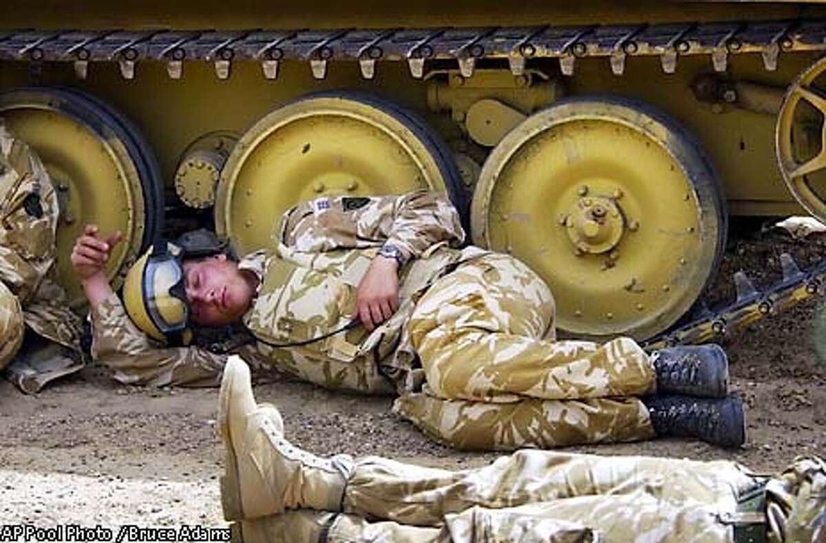 Baghdad hammered / Dozens of civilians killed in capital market; Iraqi ...