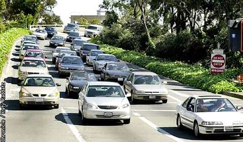 Farewell to freeway / Decades of revolt force Fell Street off-ramp to fall