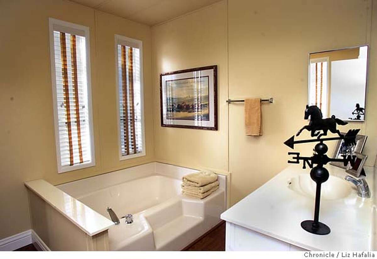 You say trailer, he says cottage / Designer and horseman find a bucolic ...