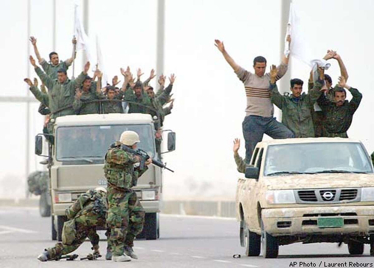 Marines face resistance from Iraqi troops near Basra