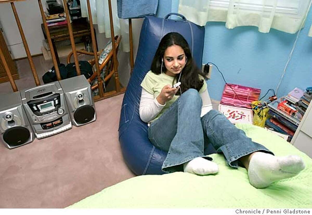 HOT STORIES OF 2004 / 2005 STORIES TO WATCH / The iPod generation ...