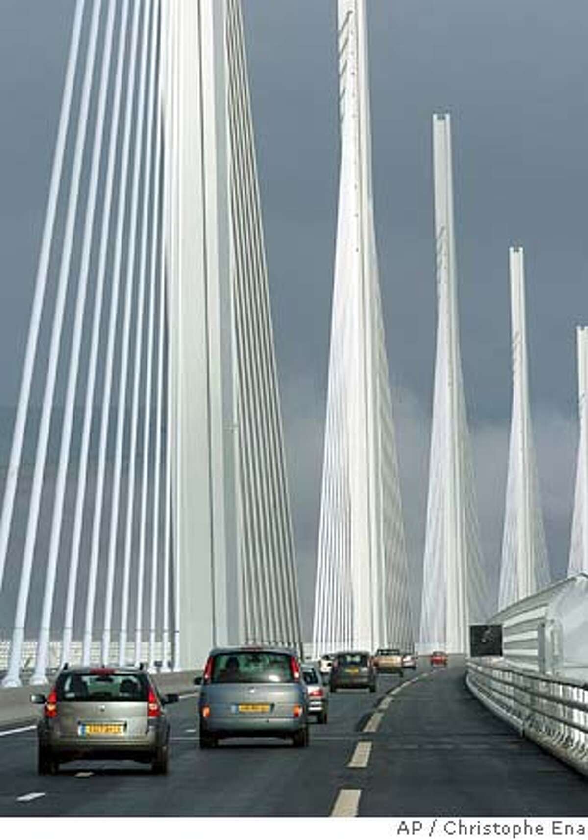A tale of two bridges / If France can get a breathtaking new span ahead ...