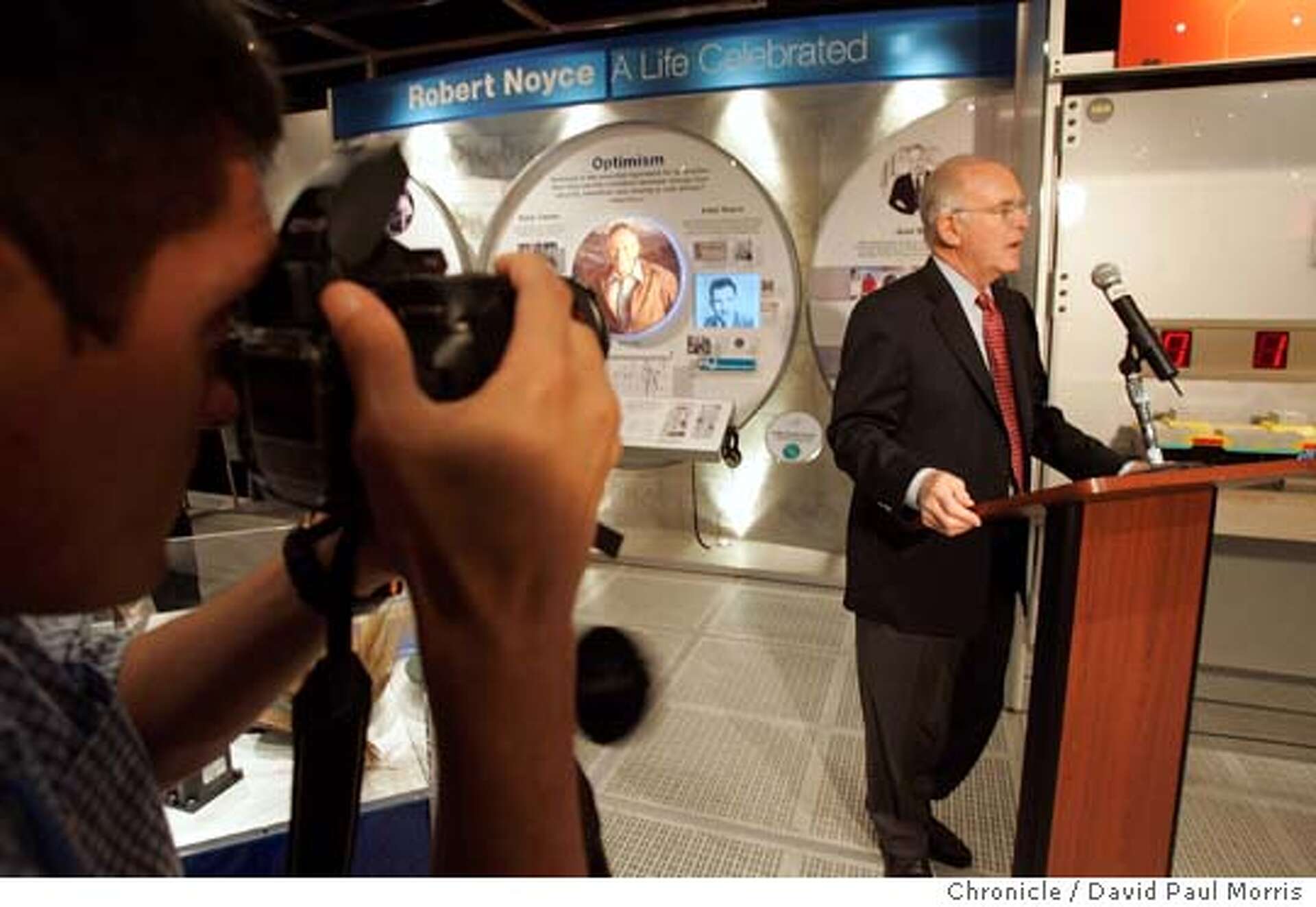 Pioneer gets his due / Intel's co-founder, inventor of first microchip ...