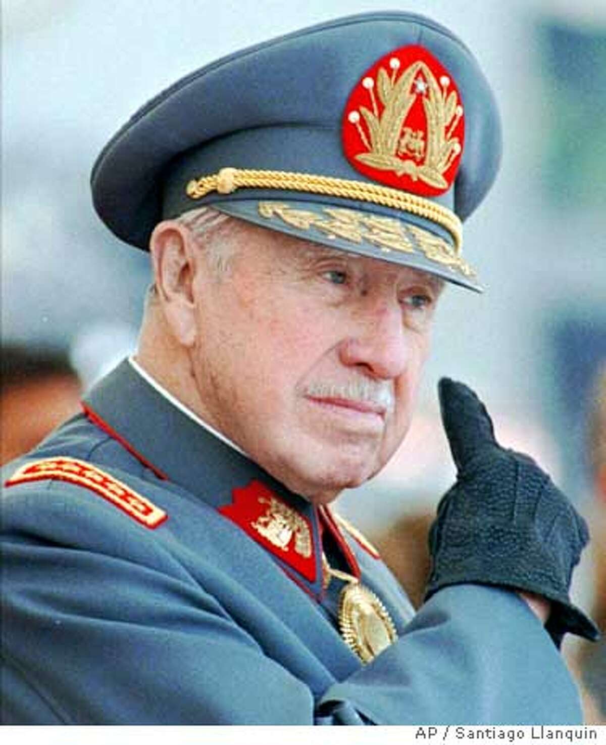 Pinochet ruled capable of standing trial in Chile / Mental health of ex ...