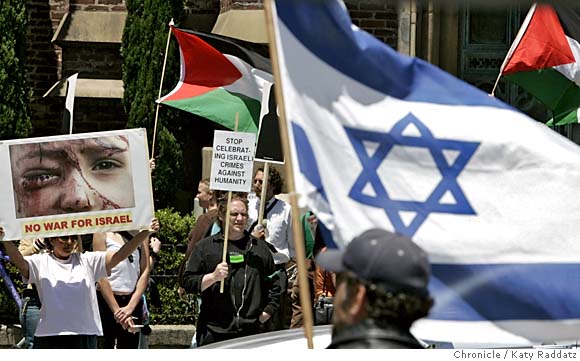 Independence Day fete for Israel draws protesters