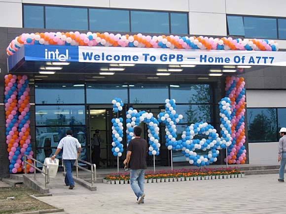 Intel installs processor plant in Sichuan / Laid-back Chengdu new ...