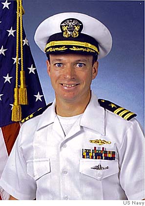 Vets applaud skipper of nuclear submarine in fatal crash / He took the ...