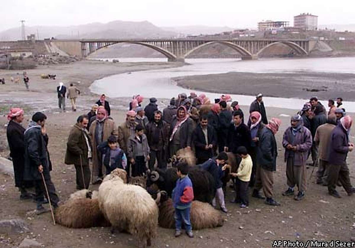 Turkey fears Kurdish uprising after Iraq war / Minority group dreams of ...