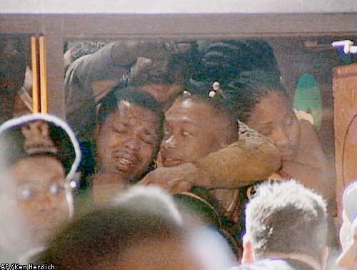 Club where 21 died had been ordered shut / Chicago code violations to ...