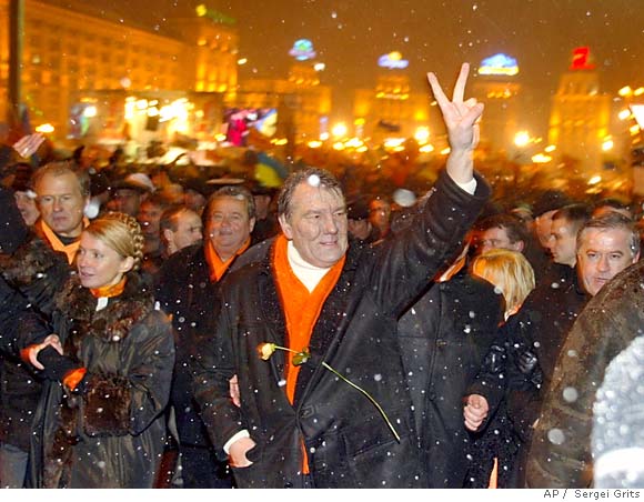 Ukraine opposition leader's bold claim of election victory / Hundreds ...