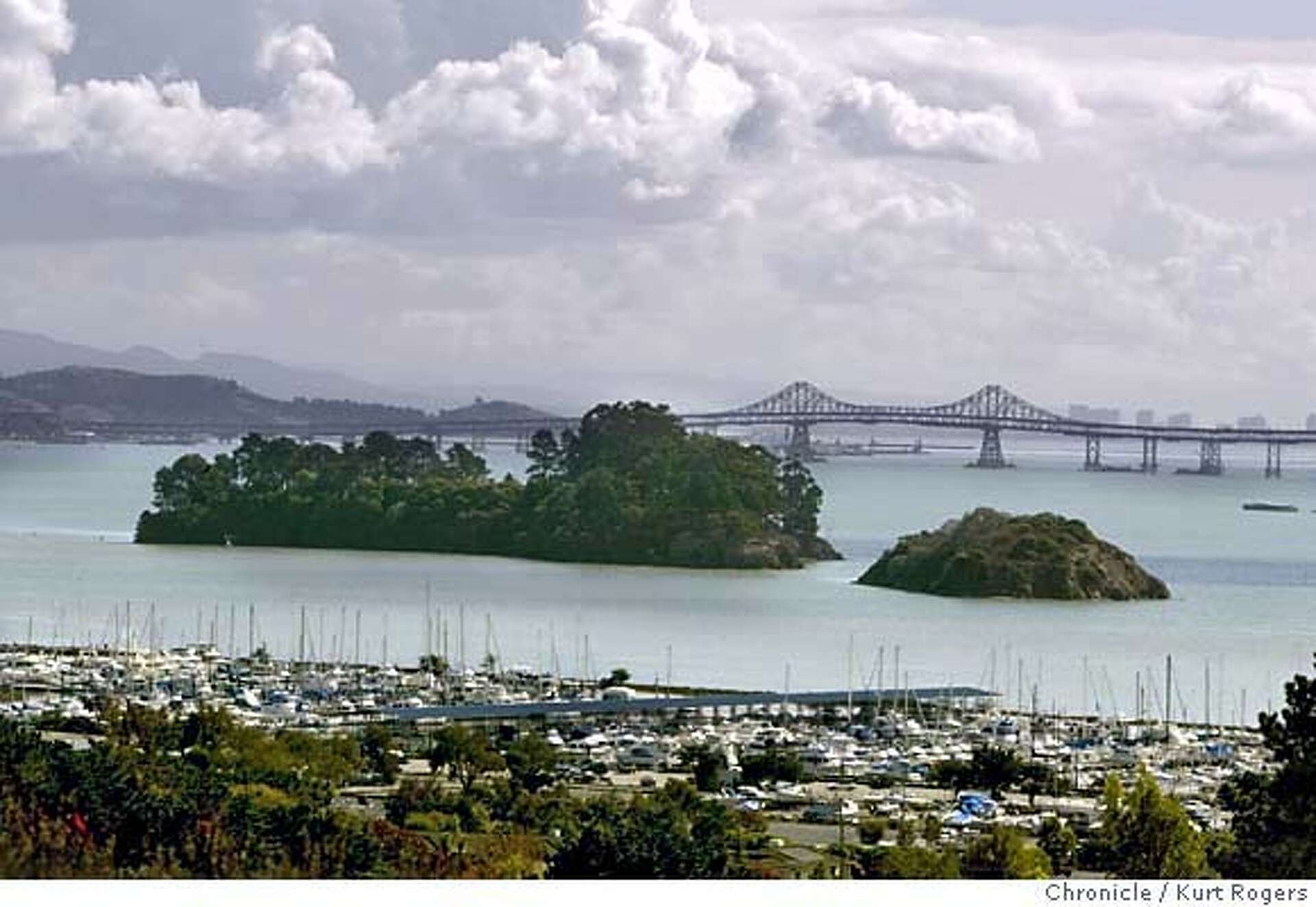 SAN RAFAEL / Refuge in the bay / Birds dwell on islands once visited by ...