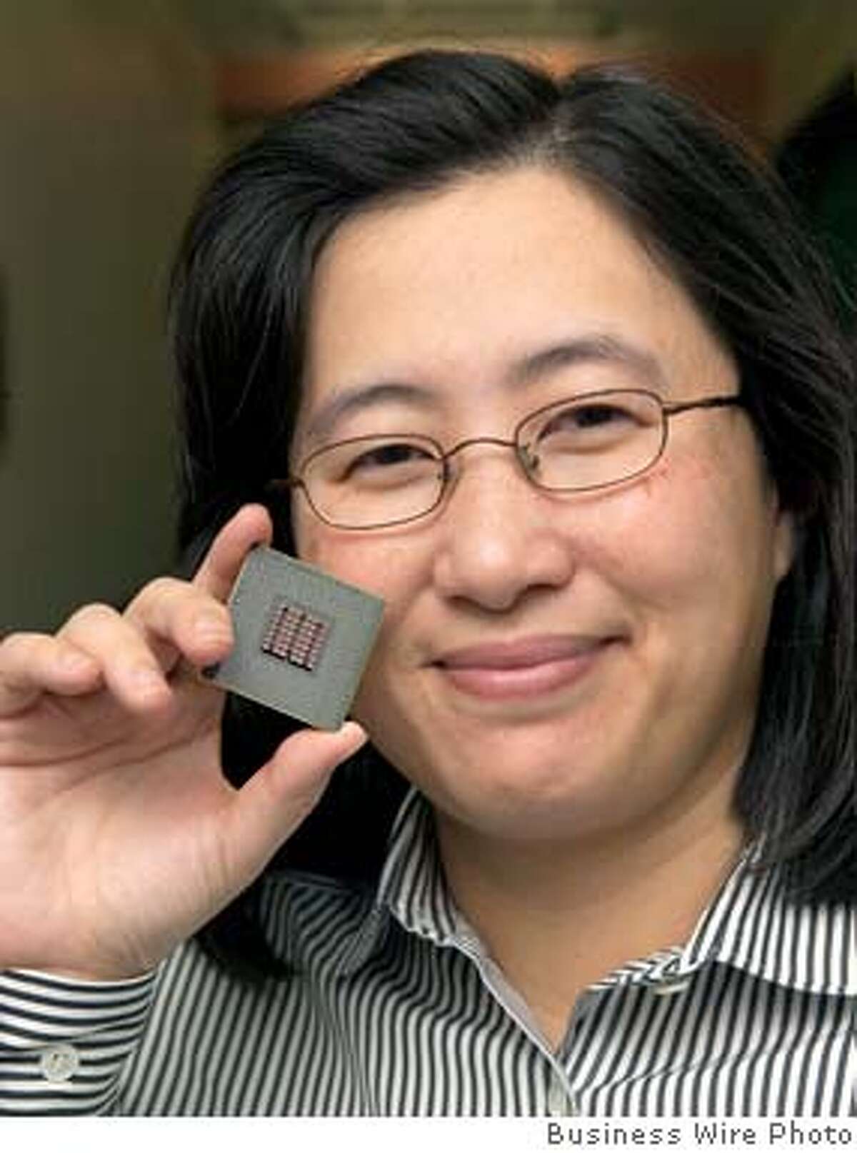 Sony PS3 console unveiled / Improved graphics, wireless capability ...