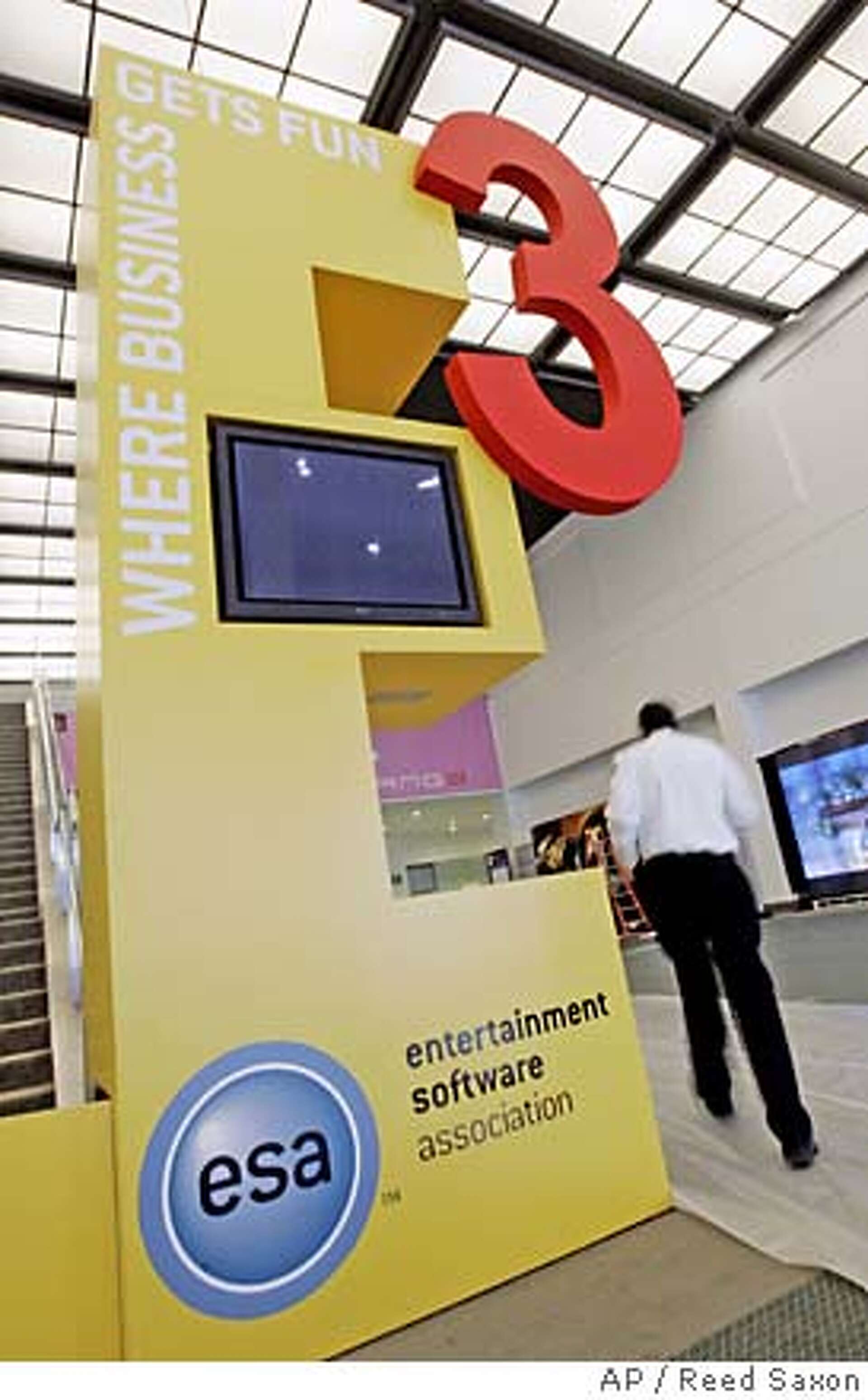 Sony PS3 console unveiled / Improved graphics, wireless capability ...