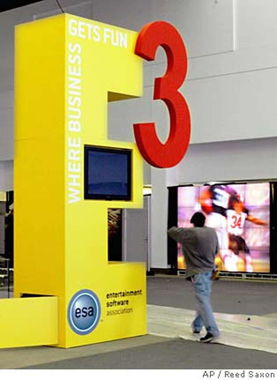 Sony PS3 console unveiled / Improved graphics, wireless capability ...