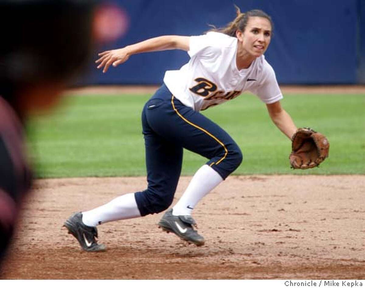 CAL SOFTBALL / Bears getting accustomed to elite status