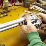 Smith & Wesson unveils a .50-caliber revolver / Gun enthusiasts ...
