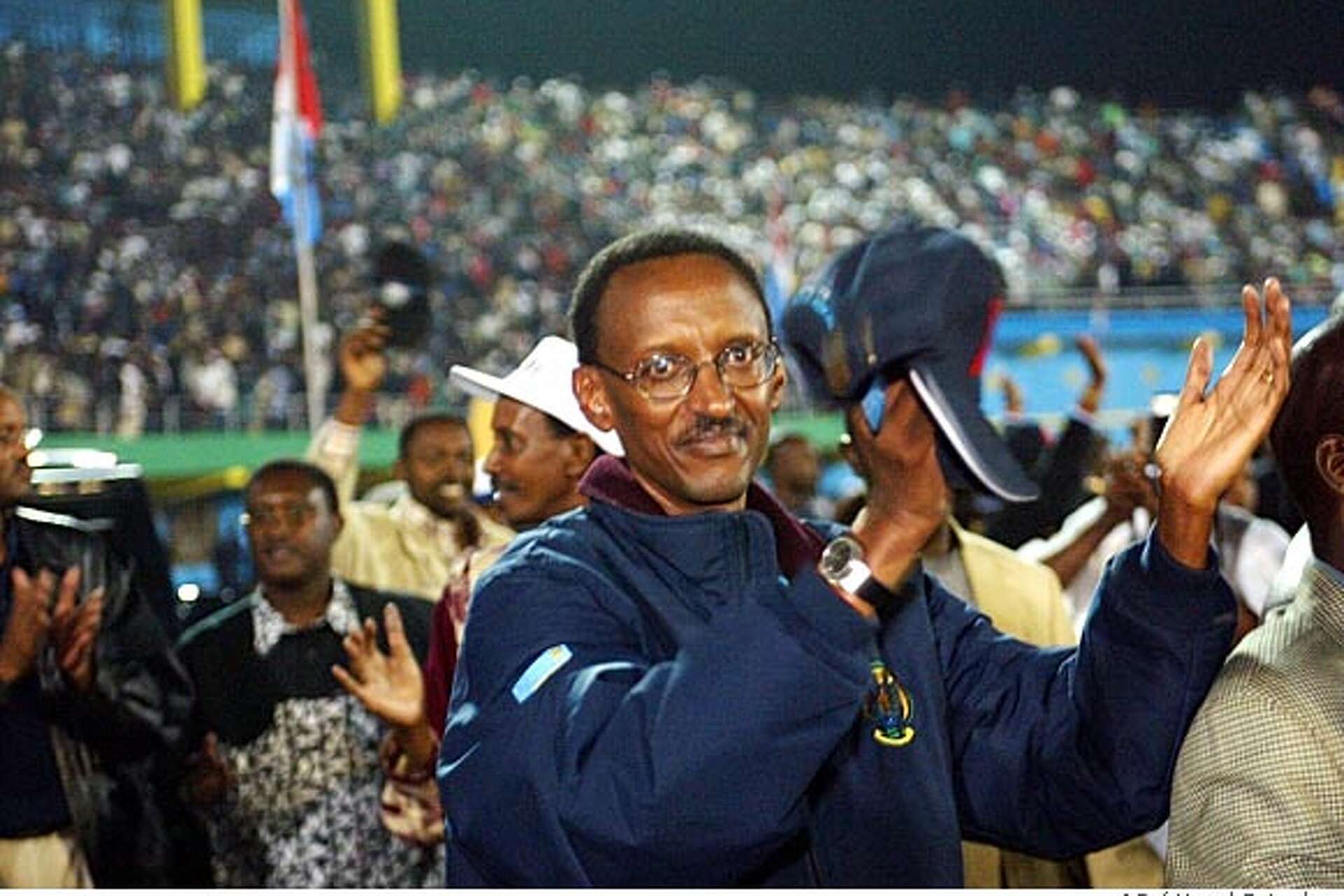 No heroes in genocide / Role of Rwanda's president is questioned