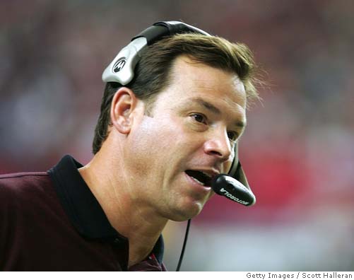 Mora honors Falcons' front office