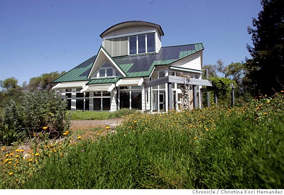 SSU center shows it's easy to be green / Professionals eager to learn ...