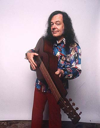 Lindley builds career on bootlegs / Eccentric guitarist likely to draw ...