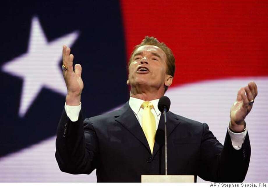 Crowds are still wild about Arnold / Schwarzenegger keeps campaigning ...