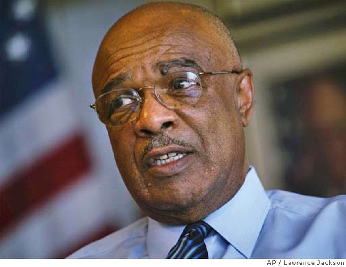 Paige, nation's first black education secretary, to resign