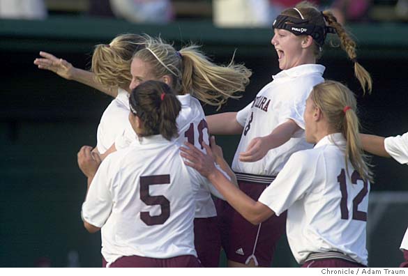 Santa Clara, Stanford win first-round games