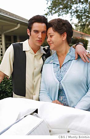 CBS' vision of Elvis gives new meaning to words 'hound dog'