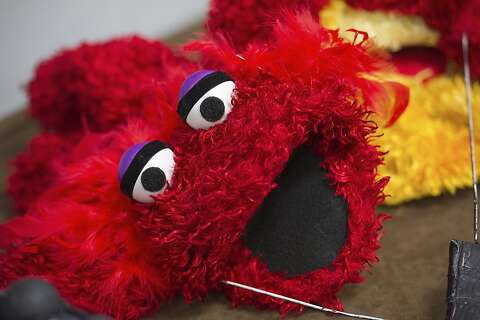 Muppeteer teaches art of making puppets