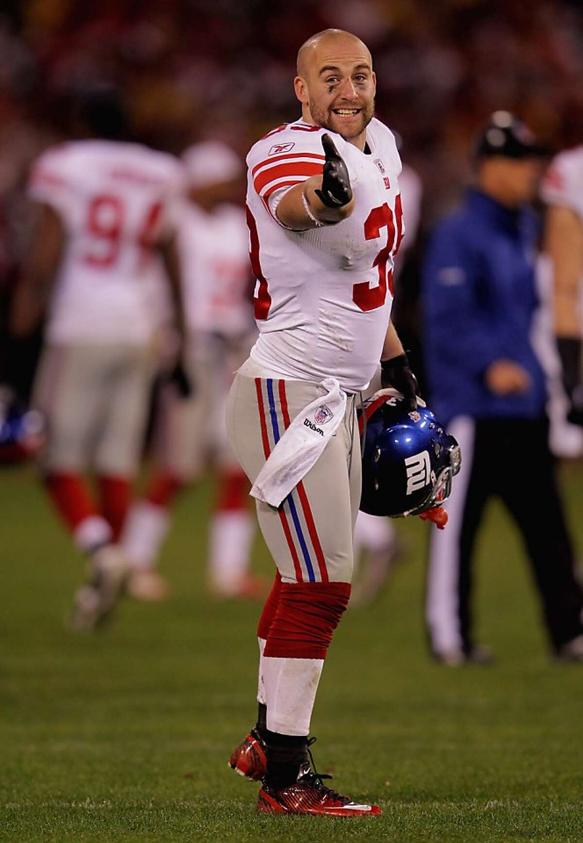 49ers: Justin Smith's cash crop superhuman strength