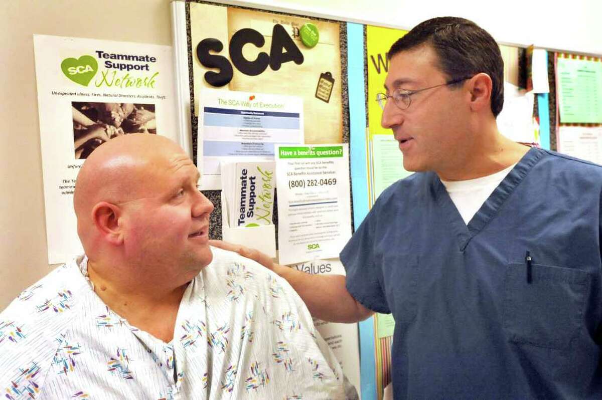 Doctor donates surgery to help patient in pain