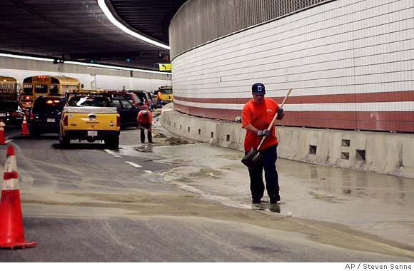 Bechtel's big headache / Engineering firm's Boston tunnel project ...